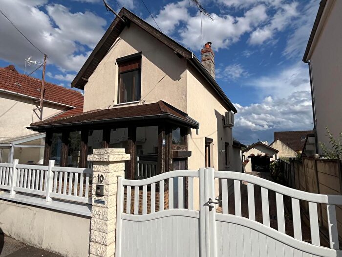 Les Noës-près-Troyes : Maison 3 pièces à vendre