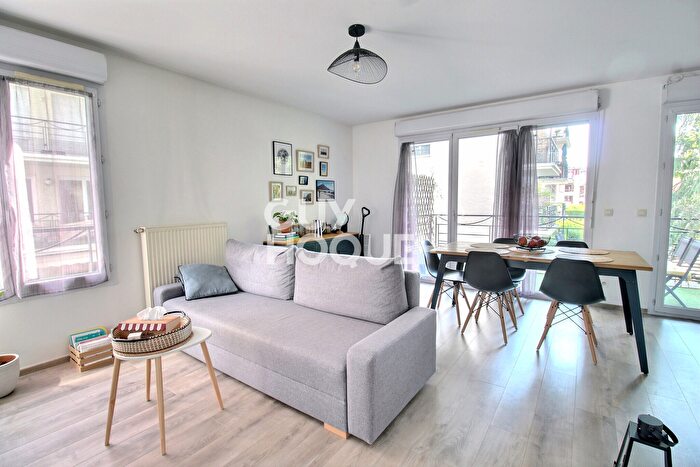 Appartement à vendre - Lyon e , Champvert, Gorge de Loup - 3 pièces - 2 chambres