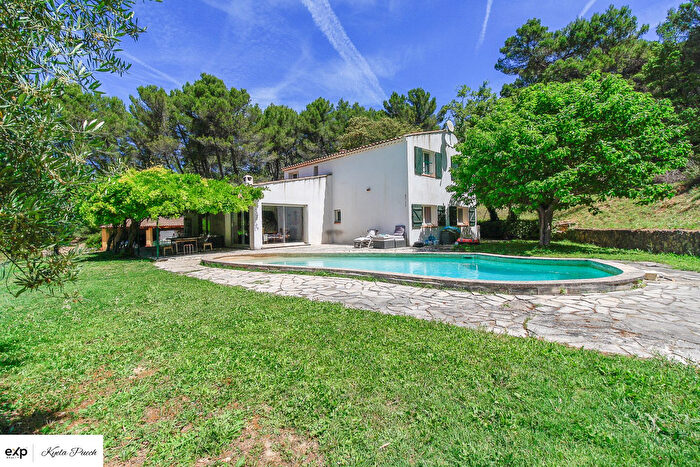 Maison 7 pièces à vendre à Rognes