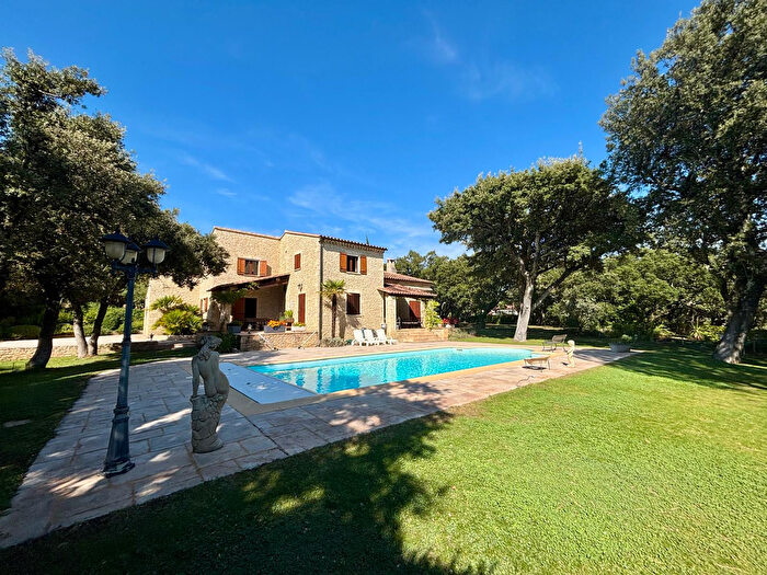 Maison à vendre - Grignan - 7 pièces - 4 chambres