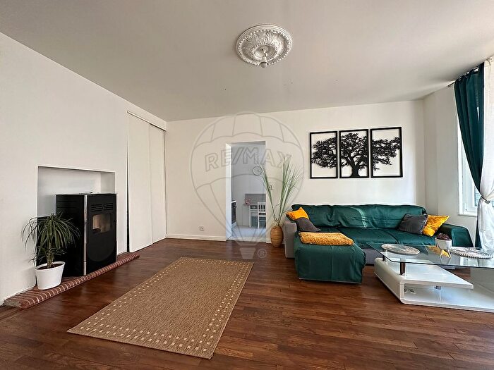 Appartement à louer - Sainte-Savine - 3 pièces - 2 chambres