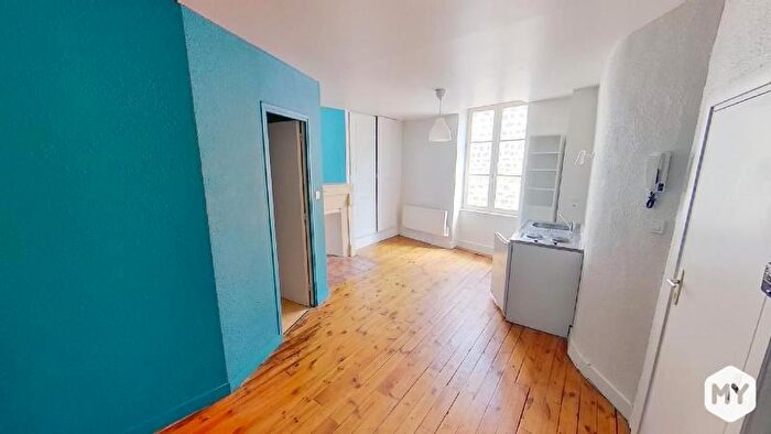 Appartement à louer - Clermont-Ferrand, Delille, Cathédrale, La Gare - 1 pièce