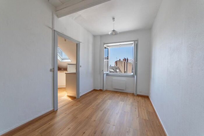 Appartement 2 pièces à louer à Nantes, Hauts-Pavés, Saint-Pasquier, Saint-Félix, Université