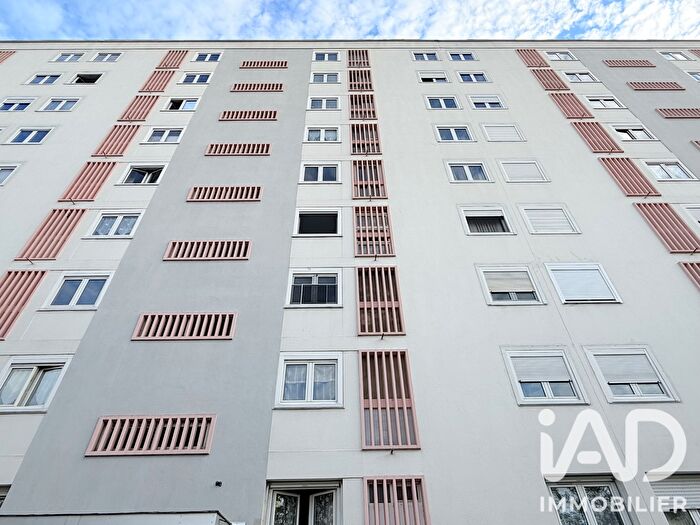 Créteil, Haut du Mont-Mesly : Appartement 4 pièces à vendre