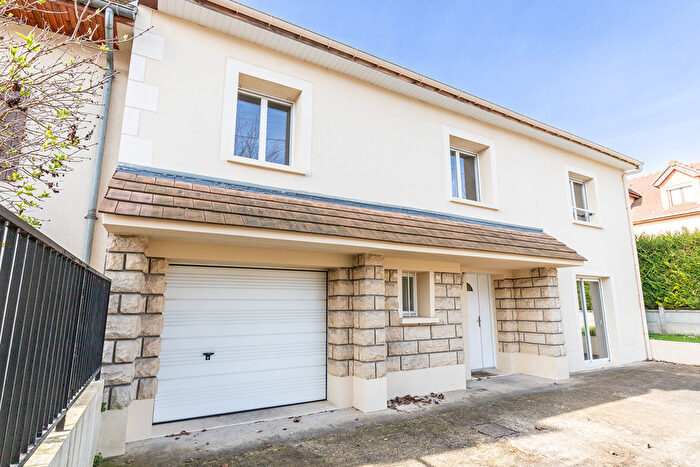 Maison à vendre - Morangis - 9 pièces - 5 chambres