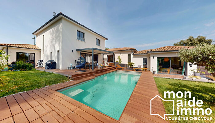 Maison 7 pièces à Montussan, à vendre