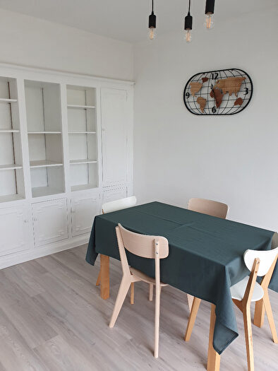 Appartement à louer - Mérignac, Les Eyquems - 4 pièces - 2 chambres