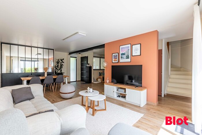Acigné - Maison 7 pièces à vendre