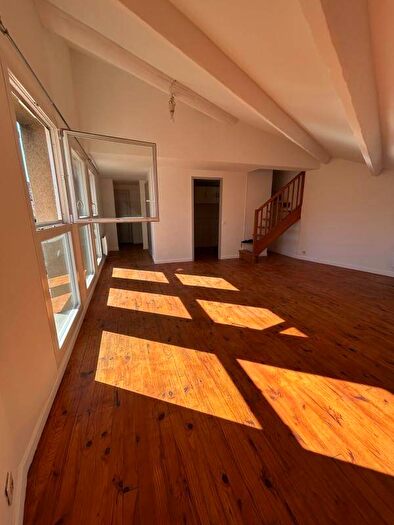 Appartement à louer - La Balance-Palais des Papes, Avignon - 3 pièces - 2 chambres