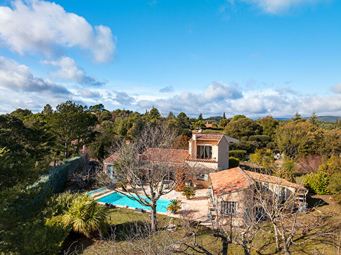 Maison à vendre - Tourtour - 8 pièces - 5 chambres