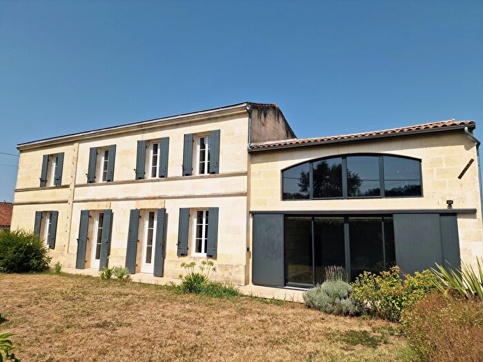 Maison 12 pièces à vendre à Izon