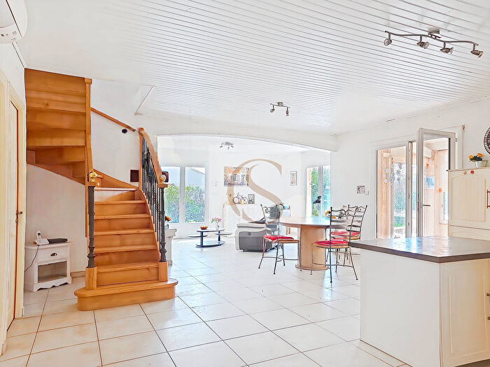 Maison à vendre - Lorgues - 5 pièces - 4 chambres