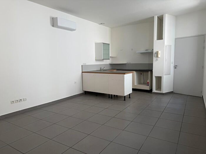 Appartement 2 pièces à louer à Beaucaire, Centre-ville