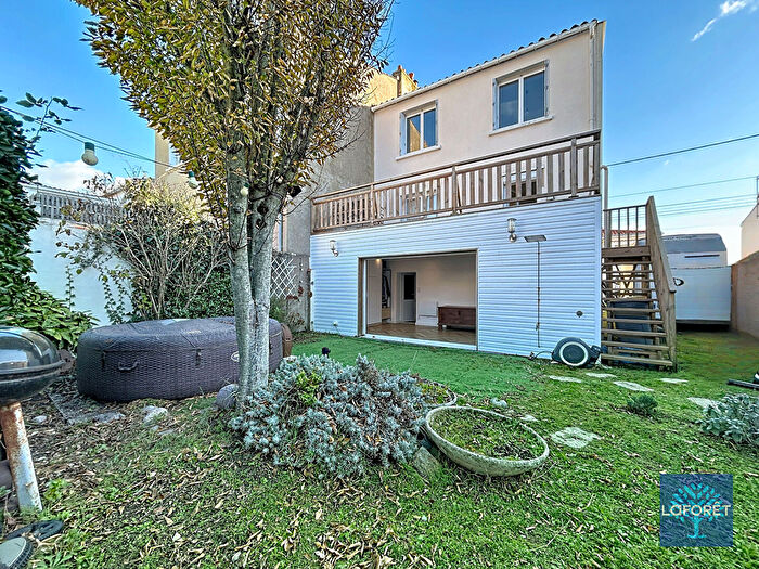 Maison à vendre - Les Sables-dOlonne, Les Roses, Route du Château dOlonne - 5 pièces - 4 chambres