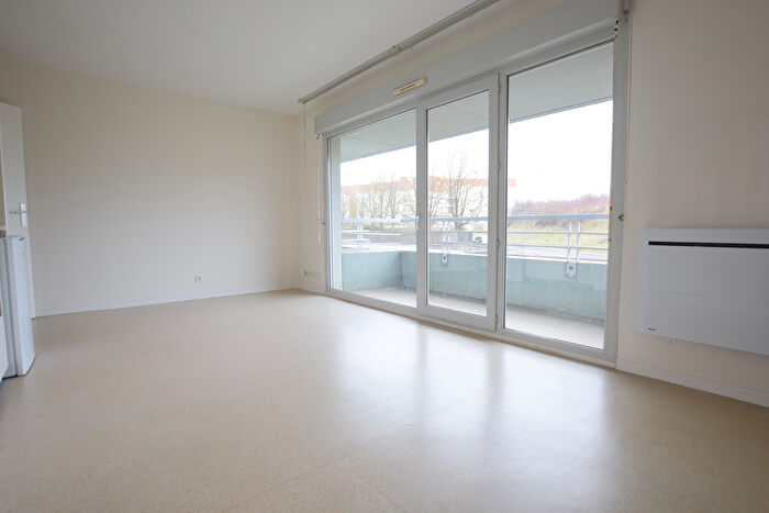 Appartement à vendre - Maurepas, Centre-ville, Malmedonne - 1 pièce