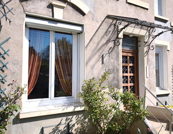 Maison à vendre - Saint-Chamond, Centre-ville, Saint-Ennemond, Chavanne - 5 pièces - 3 chambres