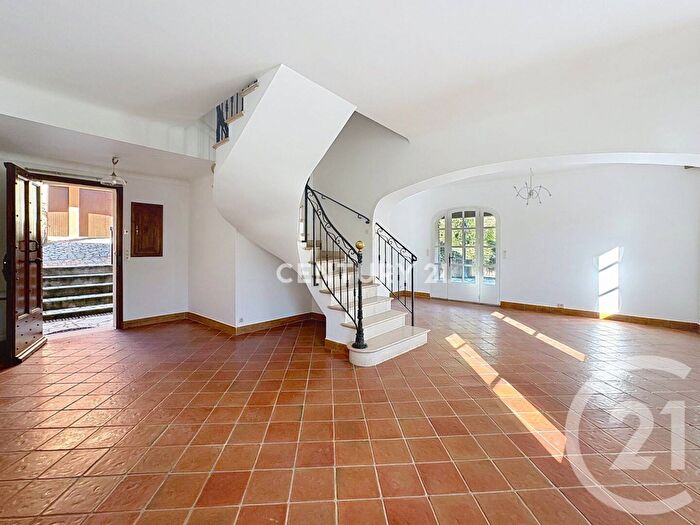 Maison à louer - Aubagne - 4 pièces - 3 chambres