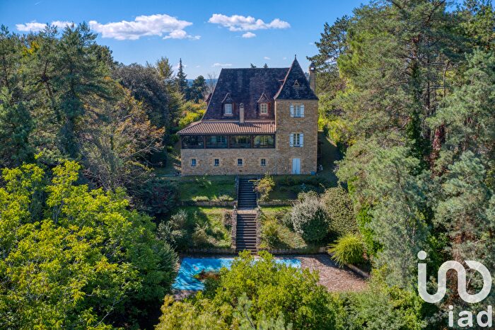 Maison à vendre - Sarlat-la-Canéda - 6 pièces - 5 chambres