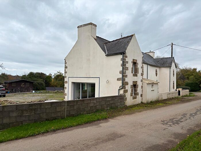 Maison à vendre - Plougonven - 4 pièces - 3 chambres