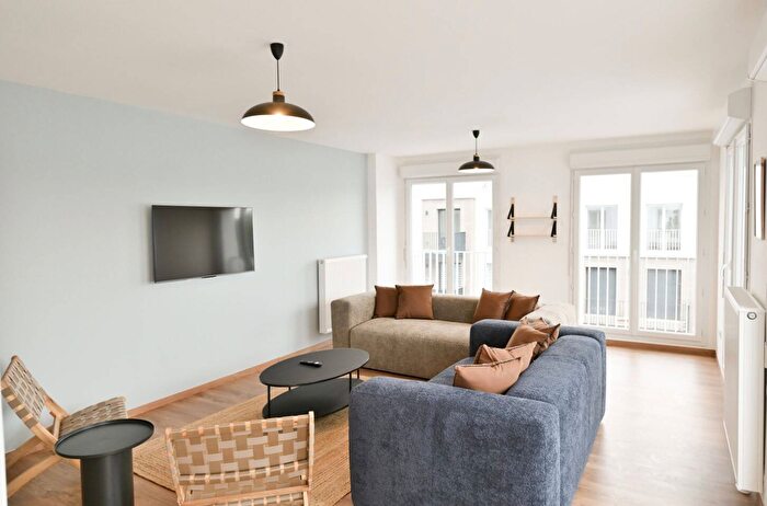 Appartement à louer - Flers Breucq-Start Babylone-Recueil, Villeneuve-dAscq - 12 pièces - 10 chambres