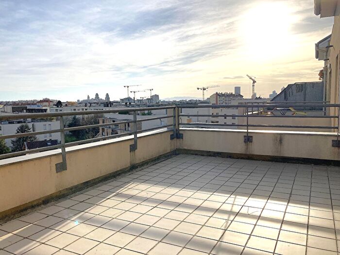 Appartement à vendre - Villeurbanne, Croix Luizet - 3 pièces - 2 chambres