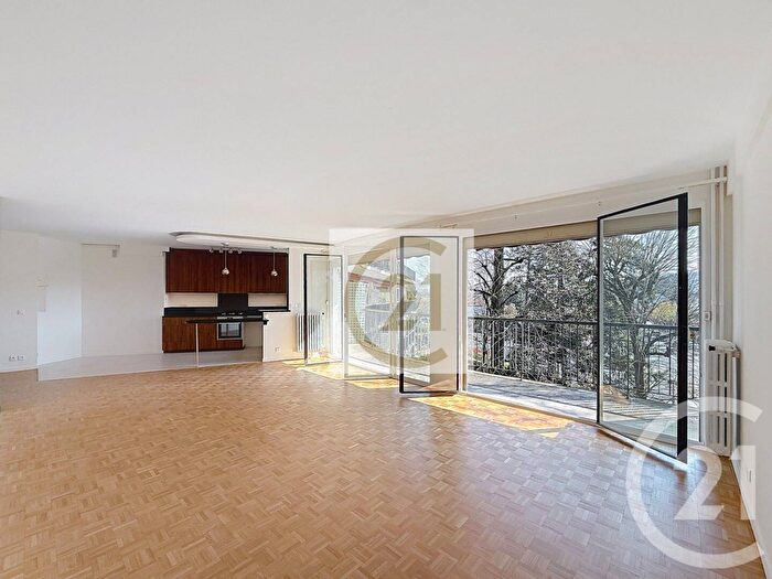 Appartement à louer - Vaucresson - 5 pièces - 3 chambres