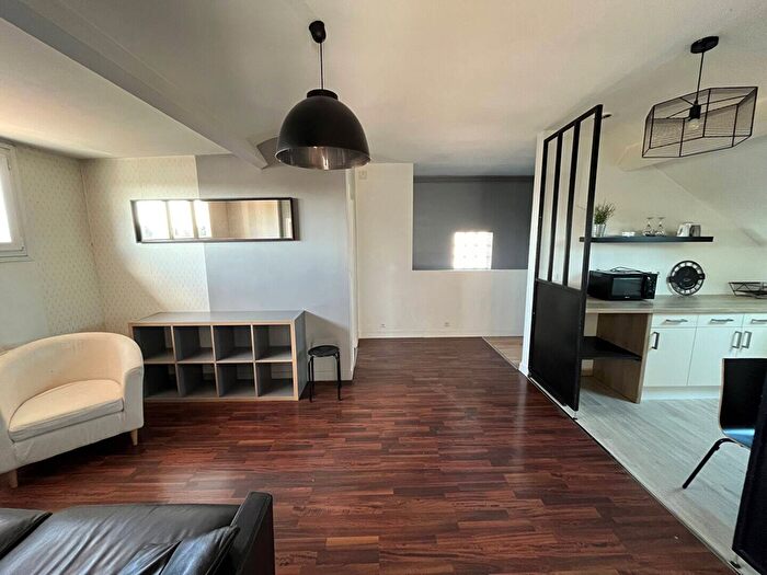 Appartement à louer - Agent Sarre-Centre-Les Vallées-La Garenne, Colombes - 3 pièces - 2 chambres