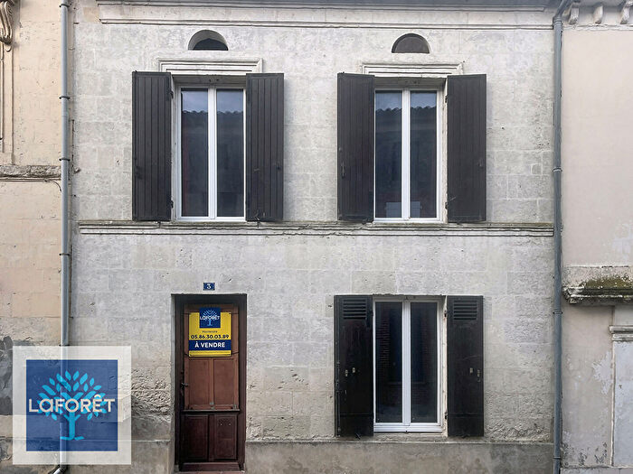 Maison à vendre - Montlieu-la-Garde - 5 pièces - 3 chambres