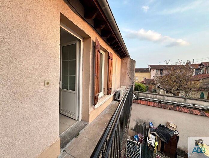 Appartement à louer - Roanne - 2 pièces - 1 chambre