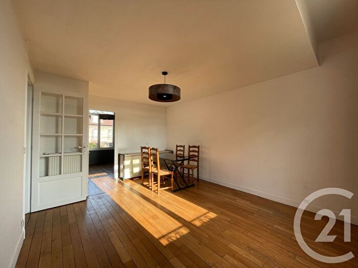 Appartement à louer - Cachan, Ouest Sud - 3 pièces - 2 chambres