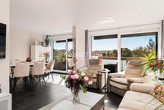 Appartement à vendre - Saint-Raphaël, Les Arênes - 4 pièces - 2 chambres