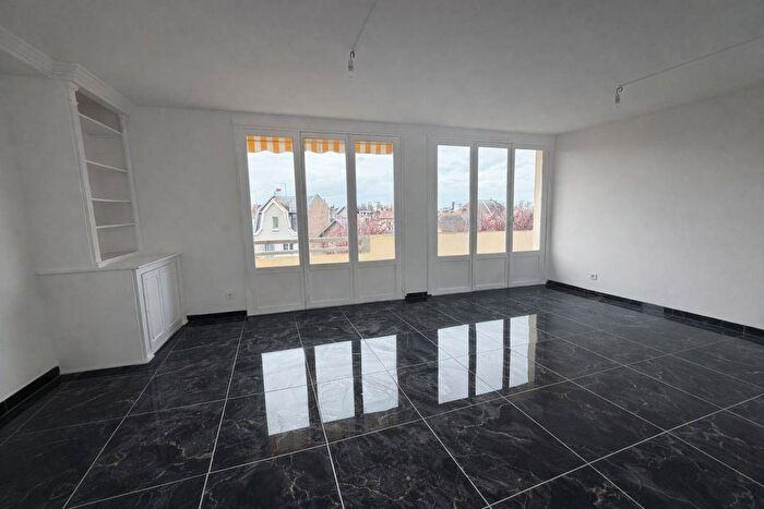 Europe-Remicourt, Saint-Quentin : Appartement 4 pièces à louer
