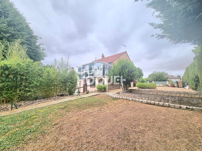 Maison 3 pièces à Saint-Lubin-des-Joncherets, à louer