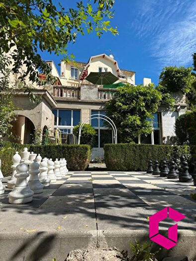 Maison à vendre - Brives-Charensac - 9 pièces - 5 chambres