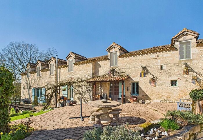 Maison à vendre - Villeréal - 14 pièces - 5 chambres