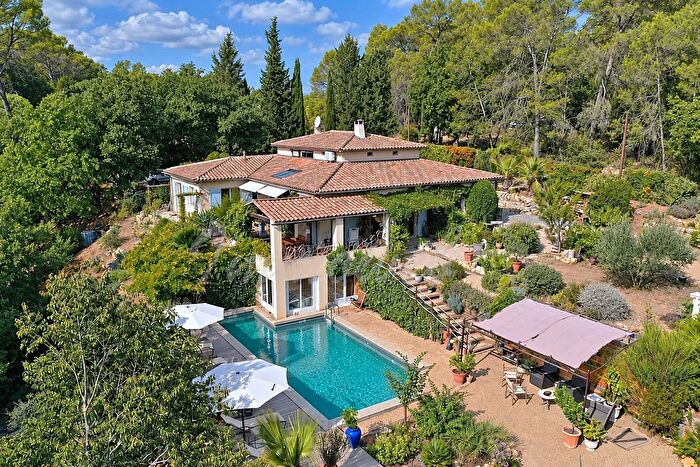 Maison 5 pièces à Tourrettes, à vendre
