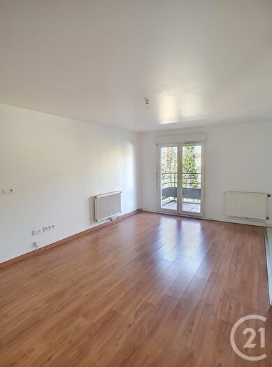 Appartement à louer - Livry-Gargan, Centre-ville - 2 pièces - 1 chambre