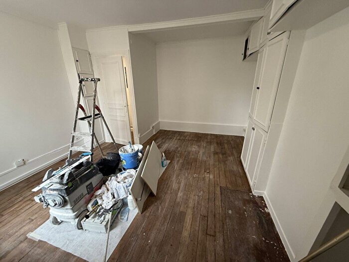 Appartement à louer - Bas Montreuil-République - 1 pièce