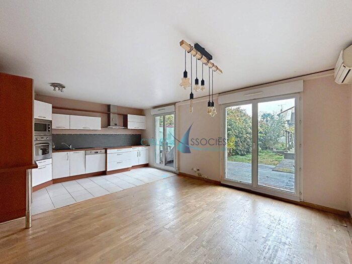 Appartement à louer - Juillet Zola, Alfortville - 3 pièces - 2 chambres