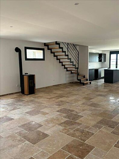 Maison à louer - Lavilletertre - 4 pièces - 3 chambres