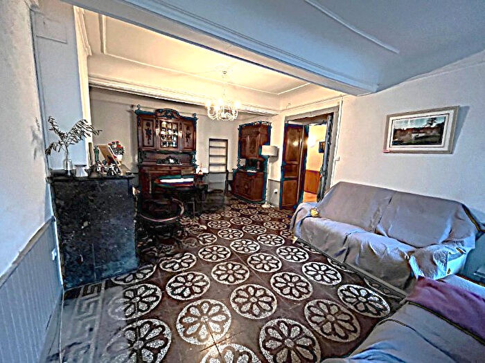 Maison à vendre - Loupia - 7 pièces - 5 chambres