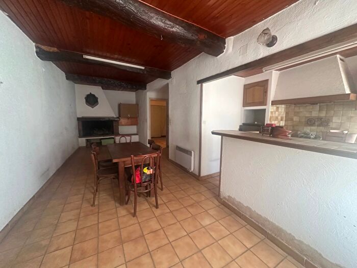 Appartement 5 pièces à Nans-les-Pins, à vendre