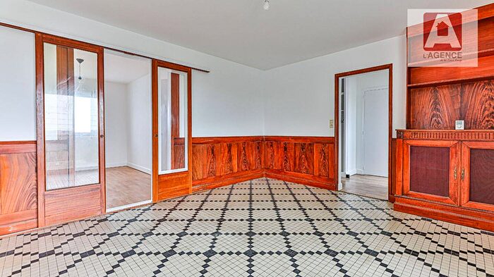 Appartement à louer - Saint Gilles-Centre Ville, Saint-Gilles-Croix-de-Vie - 3 pièces - 2 chambres