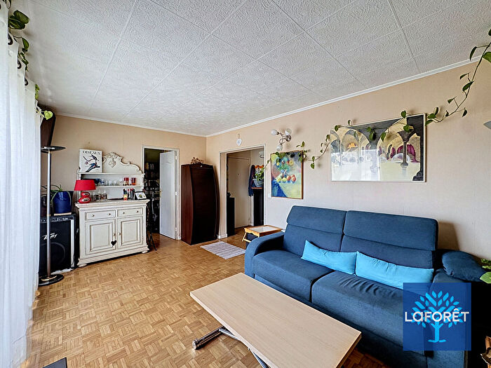 Appartement 4 pièces à Chilly-Mazarin, Centre-ville, à vendre