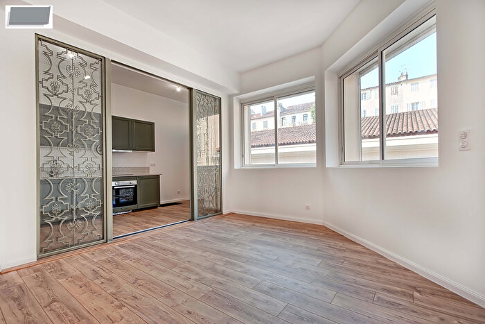 Appartement à vendre - Toulon, Haute-ville - 5 pièces - 3 chambres