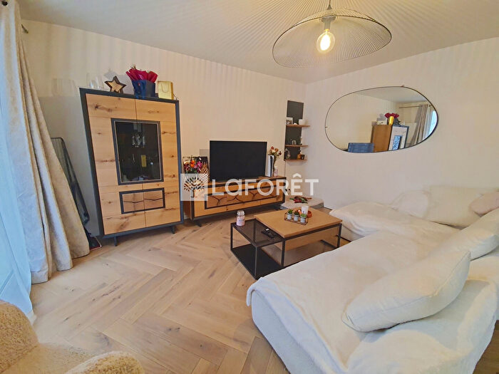 Appartement à vendre - Saint-Ouen-lAumône, Eglise - 2 pièces - 1 chambre