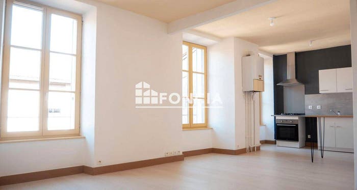 Centre Nord, Luxeuil-les-Bains - Appartement 4 pièces à louer
