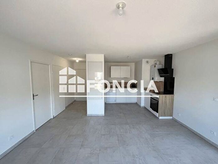 Appartement à louer - Bourg Nord-Chamfeuillet, Moirans - 2 pièces - 1 chambre