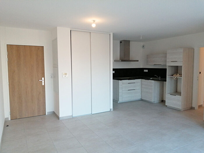 Appartement 3 pièces à Challans, Centre-ville, à louer