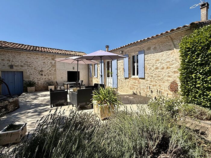 Maison à vendre - Gensac - 5 pièces - 3 chambres